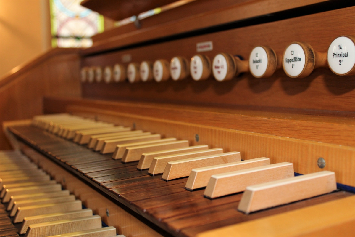 Die Simon-Orgel | Evang.-Luth. Kirchengemeinde Deggendorf